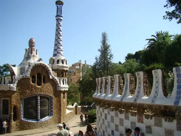 Gaudí-i-Cournet هٽ.