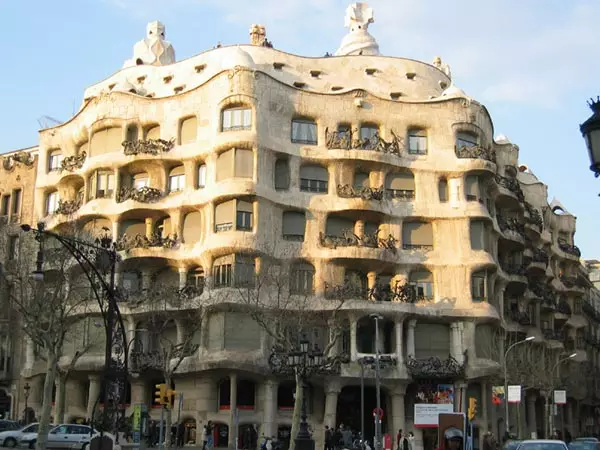 Gaudí-i-Cournet هٽ.