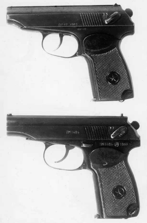 Zkušený lehký 56-A-125m (1965, nahoře) a hrubé 56-A-125 (1963, níže). Kalashnikov.com.