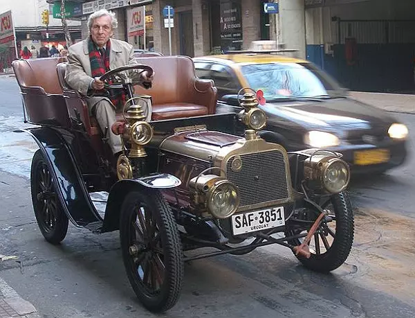 Odessa -automobilisten yn 1911. Minsken en auto's.