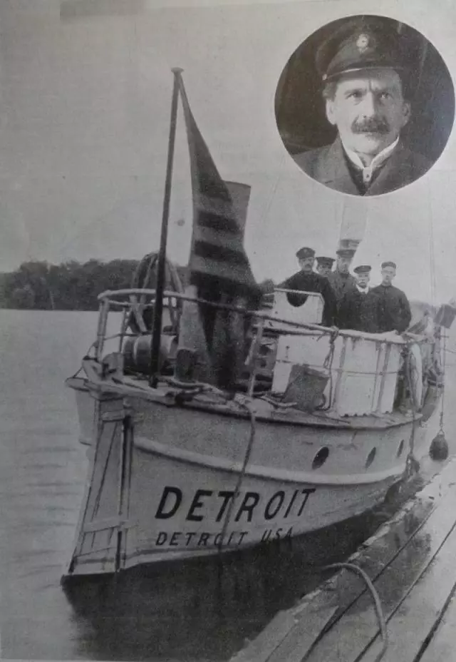 Barco de Detroit contra o Atlántico