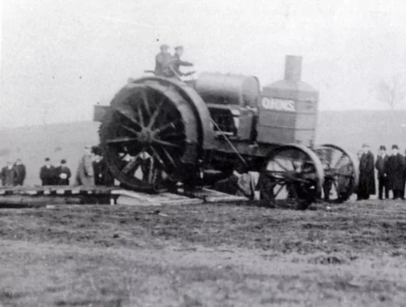 O'lik oxirida chiqishni qidiring. 13 qism. Katta g'ildirakchani ko'paytiradi. 1915. Yaratuvchidan g'ildirak tanklari