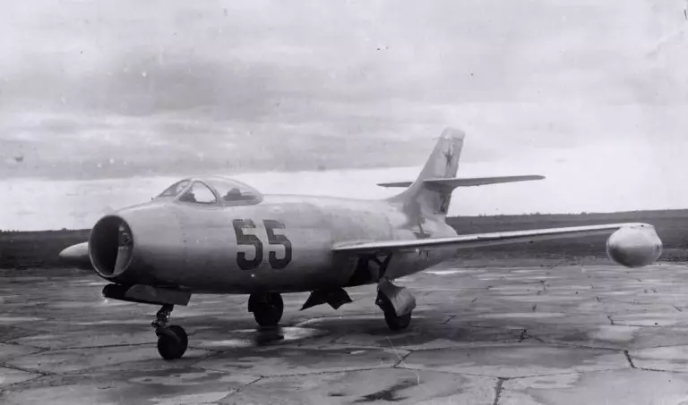 Avcı yak-25 (ilk). Fotoğraf kaynağı: http: //aviaara.rf/