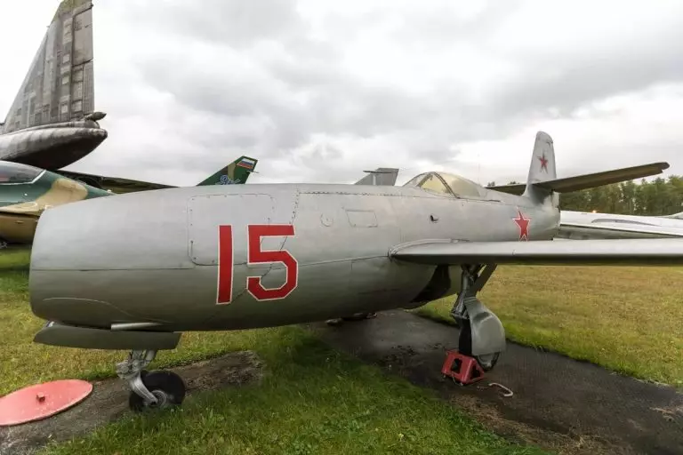 Pejuang yak-23. Foto Sumber: https://igor113.livejournal.com/