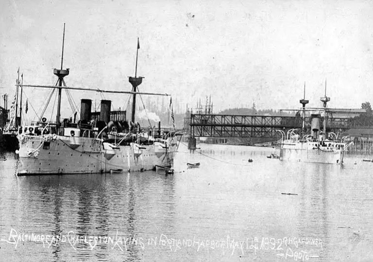 Britse school. Armored Cruiser Charleston (USS Charleston (C-2)). VS