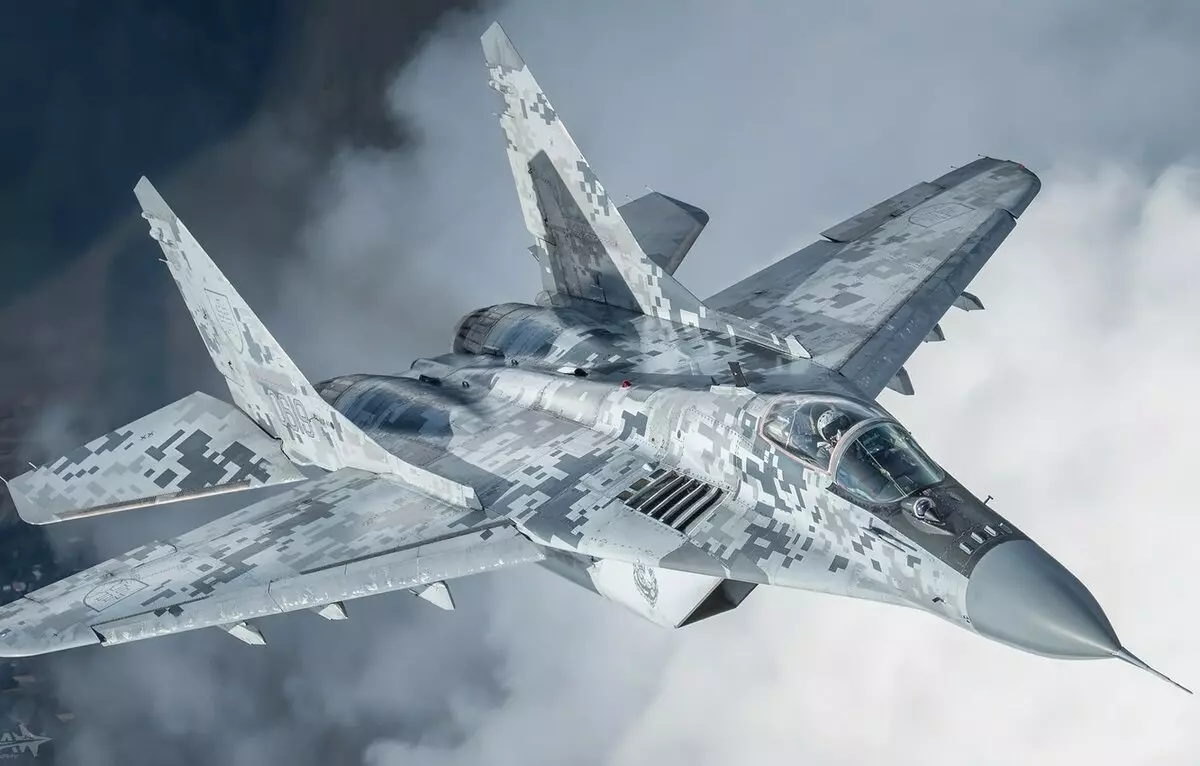 MiG မှာဘာအလုပ်လုပ်လဲ အာကာသကြားဖြတ်? ကုန်းပတ်တိုက်လေယာဉ်များ?