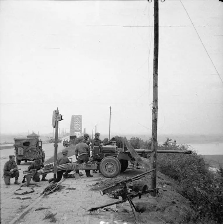 Britain Anti-Tank Artillery muHondo Yenyika II.