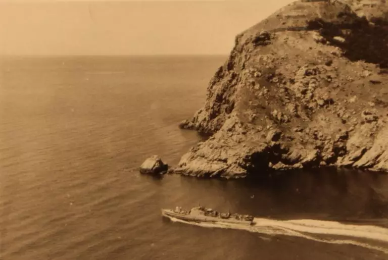 Alexander Nemenko. Tokollo ea Crimea ho bahlaseli ba Bothosi. Karolo ea 1