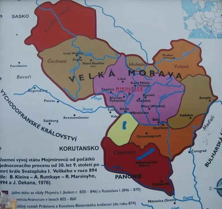 Die Great Moravia (oder die Velikomoravskaya Power) - der frühe Vortrag [Quelle nicht angegeben 433 Tage] Slawischer Staat, der in 822-907 in der mittleren Duna besteht. In der Zeit der größten Macht umfasste die Territorien des modernen Ungarns, der Slowakei, der Tschechischen Republik sowie ein kleiner Polen, ein Teil der Ukraine und der historischen Region Schlesien. Es befand sich in den Territorien der ehemaligen slawischen Staaten von sich und der Quarantone.