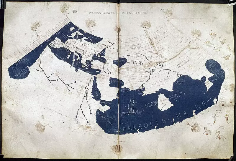 Mapa de Claudia Ptolomy, que representa al mundo, cómo fue visto por los romanos en el siglo II dC. It.wikipedia.org.