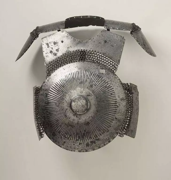 Massal Armor, Turcja, XV-XVI stuleci. Wymiary 38,1 x 45,08 cm. Pochodzi z Arsenal w Stambule w Kościele św. Iriny na terytorium Pałacu Topkapi (Los Angeles County Museum)