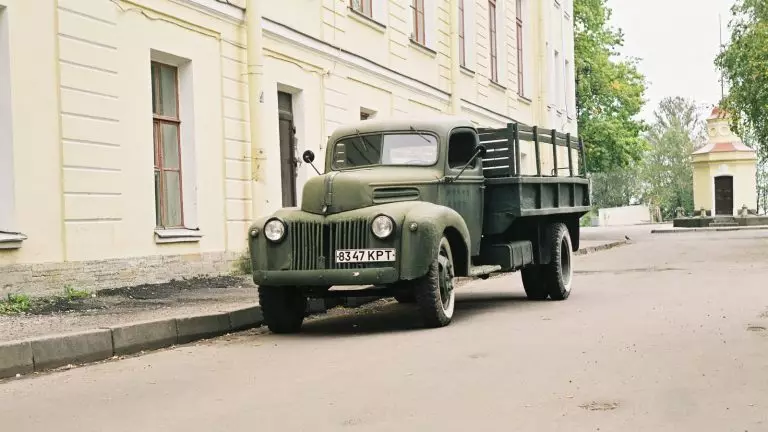 Kolesá druhej svetovej vojny. Ford G8T - malý známy dar Američanov