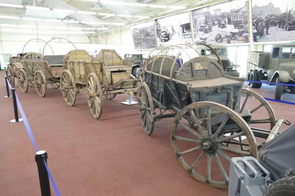 Motorization of the Wehrmacht in complete glory. During the war, a simplified van Feldwagen 43 appeared