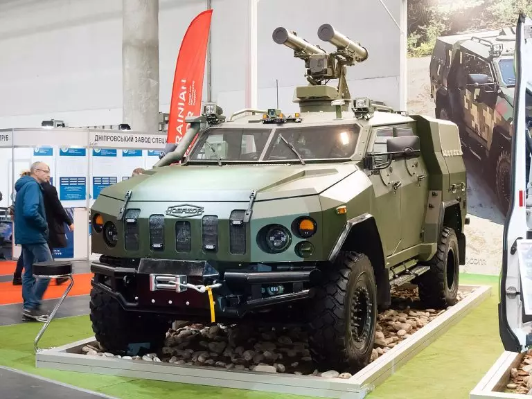 Uas sawv cev rau qhov tseeb Ukrainian armorautomobile