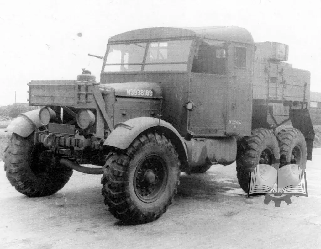 Scammell PiOneer SV / бул, танканын биринчи версиясы. Бул унаа 1939-жылы күзүндө курулган, SV / 2Sтин кыйла күчтүү нускасы үчүн биринчи келишимдин аткарылышы өткөн мезгилде курулган.