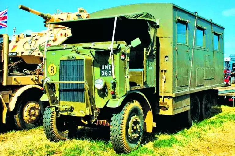 Einkennandi fyrir breska herinn í seinni heimsstyrjöldinni Car Leyland Retriever