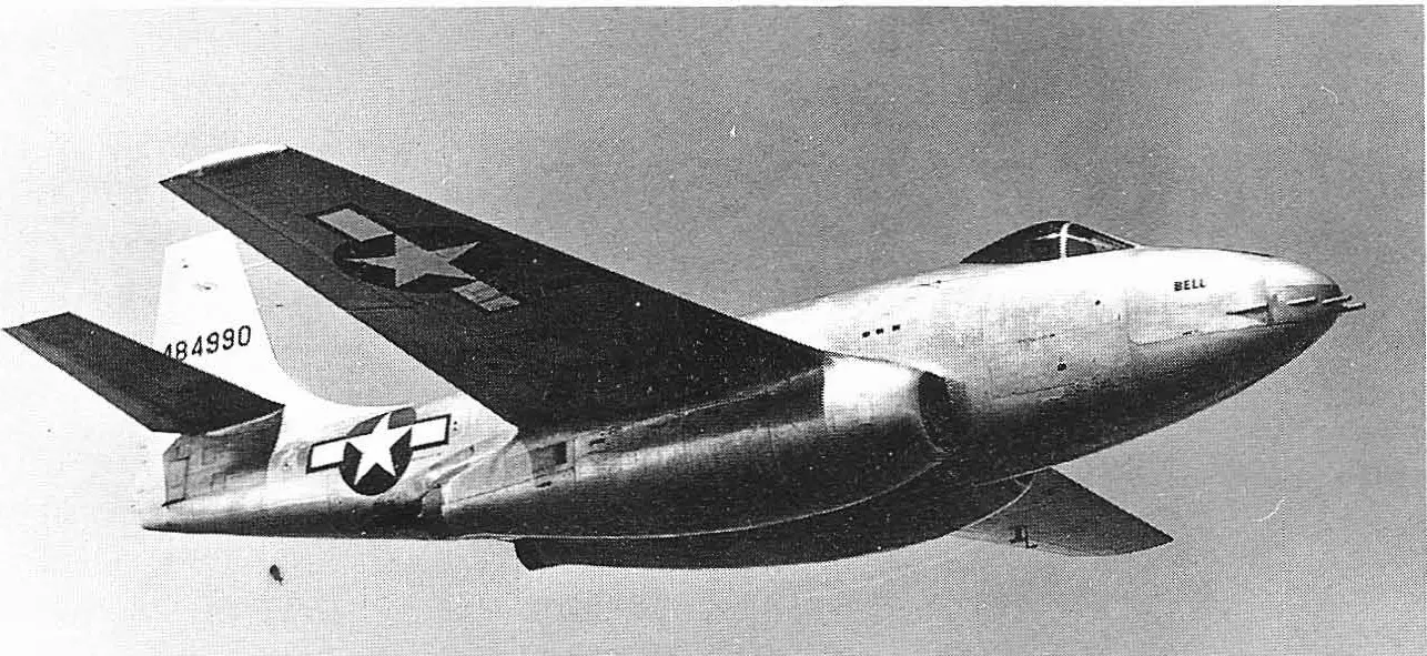 The first prototype of the distant jet fighter of the XP-83-BE escort fighter. He looked at his overall layout on his predecessor - AIRACOMET jet fighter (Bell)