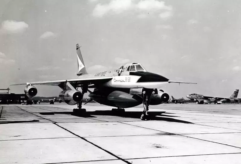 Ngalami Bombard XB-58 - nalika nggawe digunakake dening Gebo. Foto Angkatan Udara AS