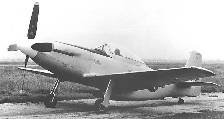 En erfaren fighter XP-51J ble preget av å installere en amerikansk Allison-motor