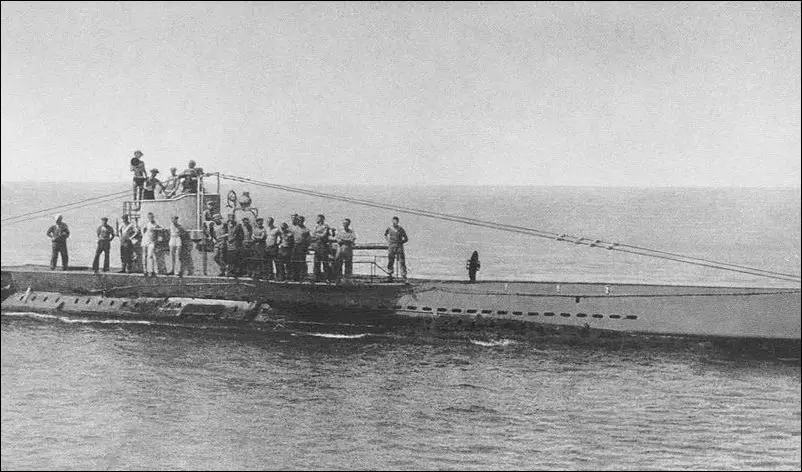 黒海と彼らの犯罪者の司令官のケイザーの海底潜水艦