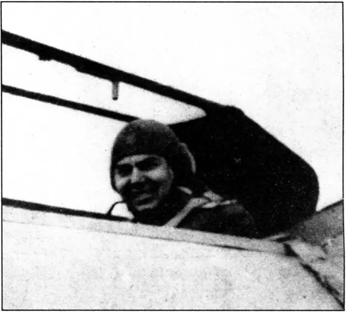 Mawr Ilya Zenenik yn CS-92.3 Hyfforddiant Ymladdwr Cockpit (V-31)