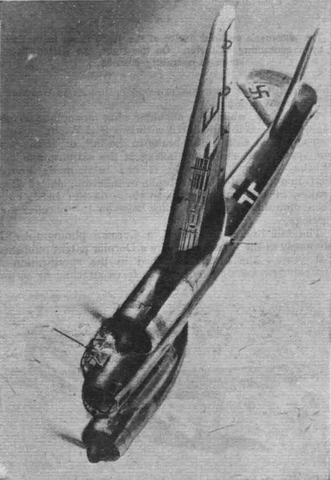 Junkers Ju 88 en buceo. El diseño de frenos aerodinámicos se muestra en el diagrama a continuación