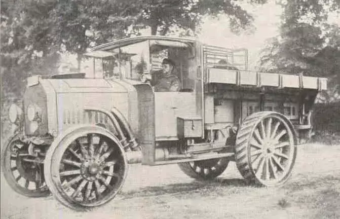 ஹெர்மன் கவச நாக்கு. பகுதி 10. Daimler Straßenpanzerwagen / 19. போலீஸ் அது நன்றாக மாறிவிடும்