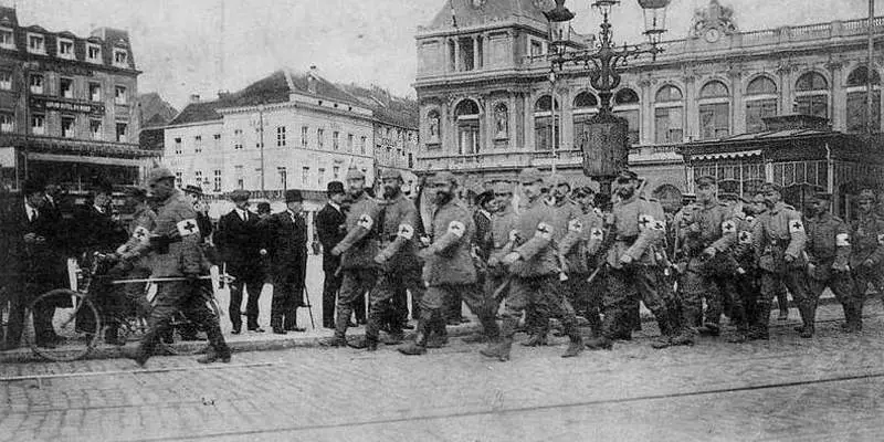 Troupes allemandes marchant sur la capitale de la Belgique Bruxelles, 1914